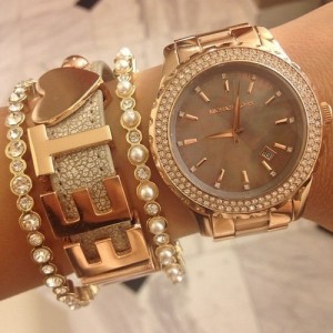 How To Look Stylish With Stacked Bracelet Watches – Ferbena.com