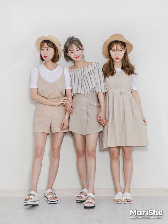 Chic Ideas To Follow Friendship-Goal Trend Inspired By Korean Fashion ...